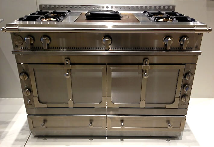 La Cornue Ranges Give Your Kitchen Antique Chic - HomeJelly