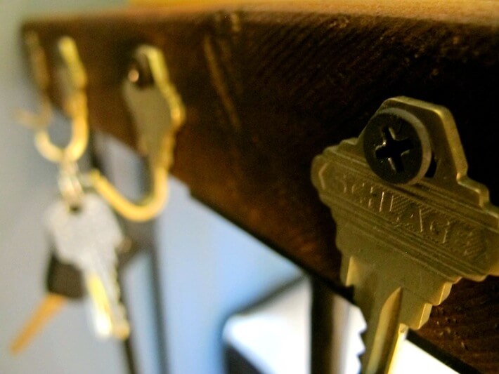 Design Your Own Reclaimed Wood Console Table : HomeJelly