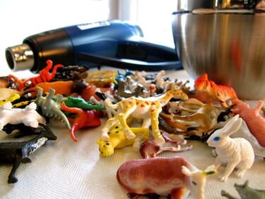 How To Make An Upcycled Plastic Animal Toy Bowl - HomeJelly