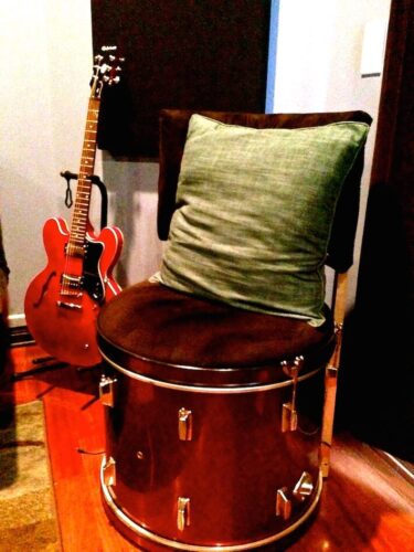 Recording Studio Decor Is All Rock 'n Roll 'n Repurposing - HomeJelly