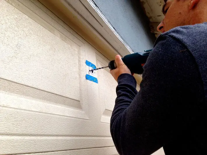 How to Open a Garage When You've Lost (or Locked Inside) the Opener ...