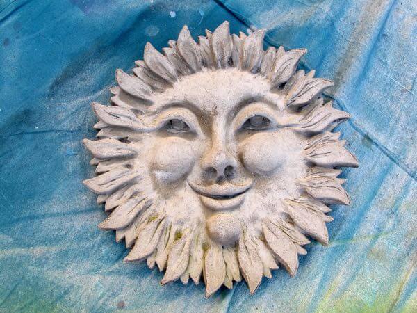 Garden Hose Holder Makeover Gives Good Sunny Face - HomeJelly