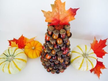How to Make an Acorn Autumn Tree Centerpiece - HomeJelly