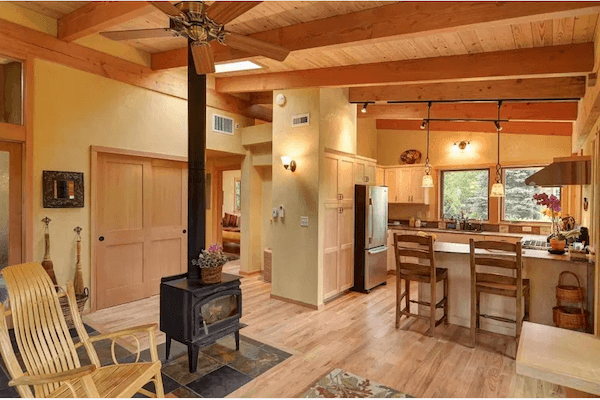 Tiny Timber Framed Home Is Surprisingly Spacious : HomeJelly