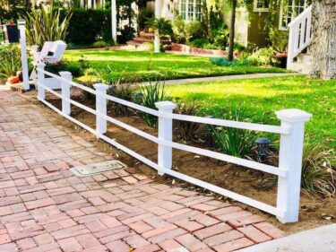 Build a Gorgeous Garden Fence in One Weekend - HomeJelly